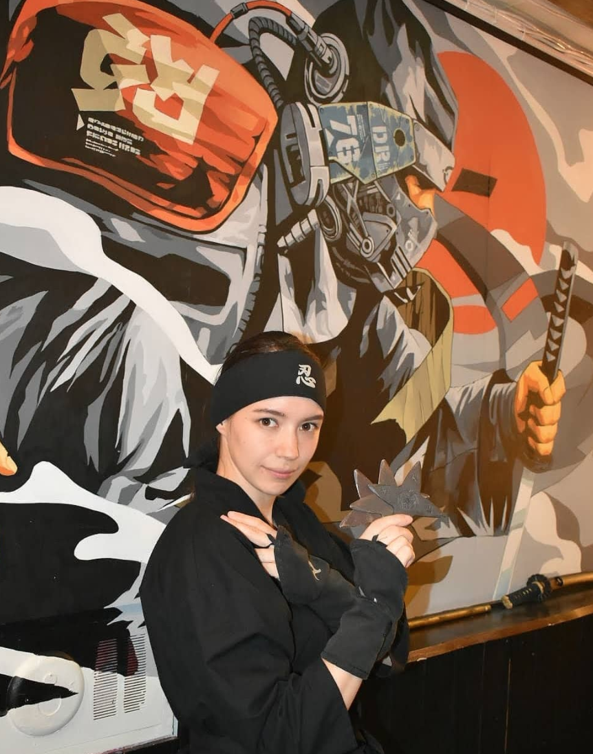 The Ninja's costume is all Black?? Introduction to Ninja fashion styles ...